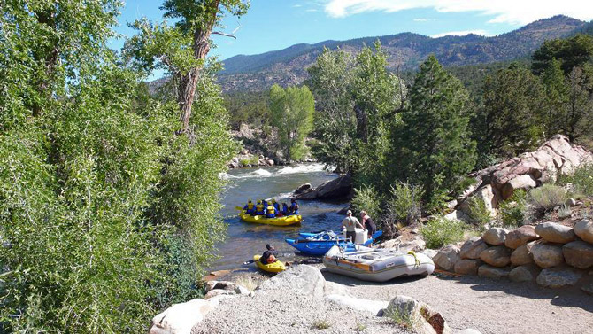 Guide Road & Recreation Atlas - 7th Edition | Co-op Benchmark Maps Colorado